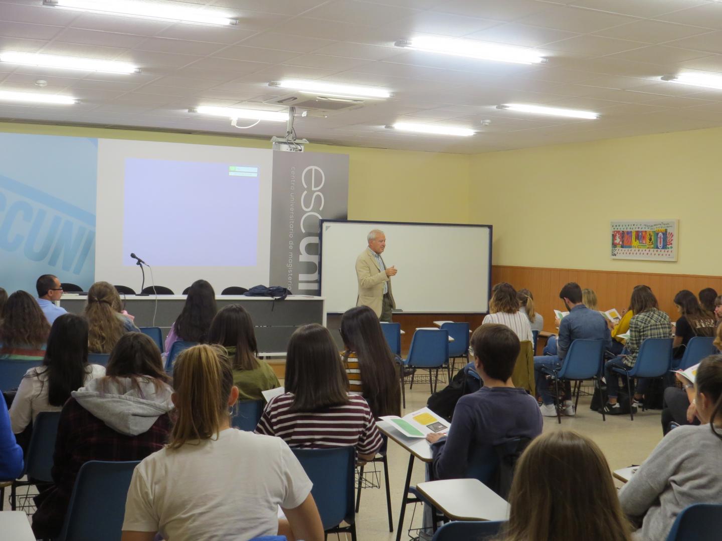 Damos a conocer nuestra labor a las alumnas y alumnos de la Escuela ...